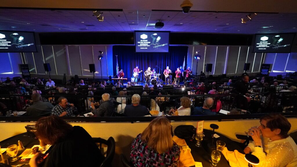 The Paddock Restaurant | Palm Beach Kennel Club